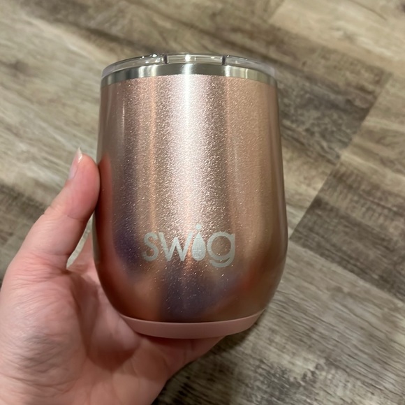 SWig | Dining | Nwt In Box Shimmer Pink Swig 2 Oz Stainless Steel ...